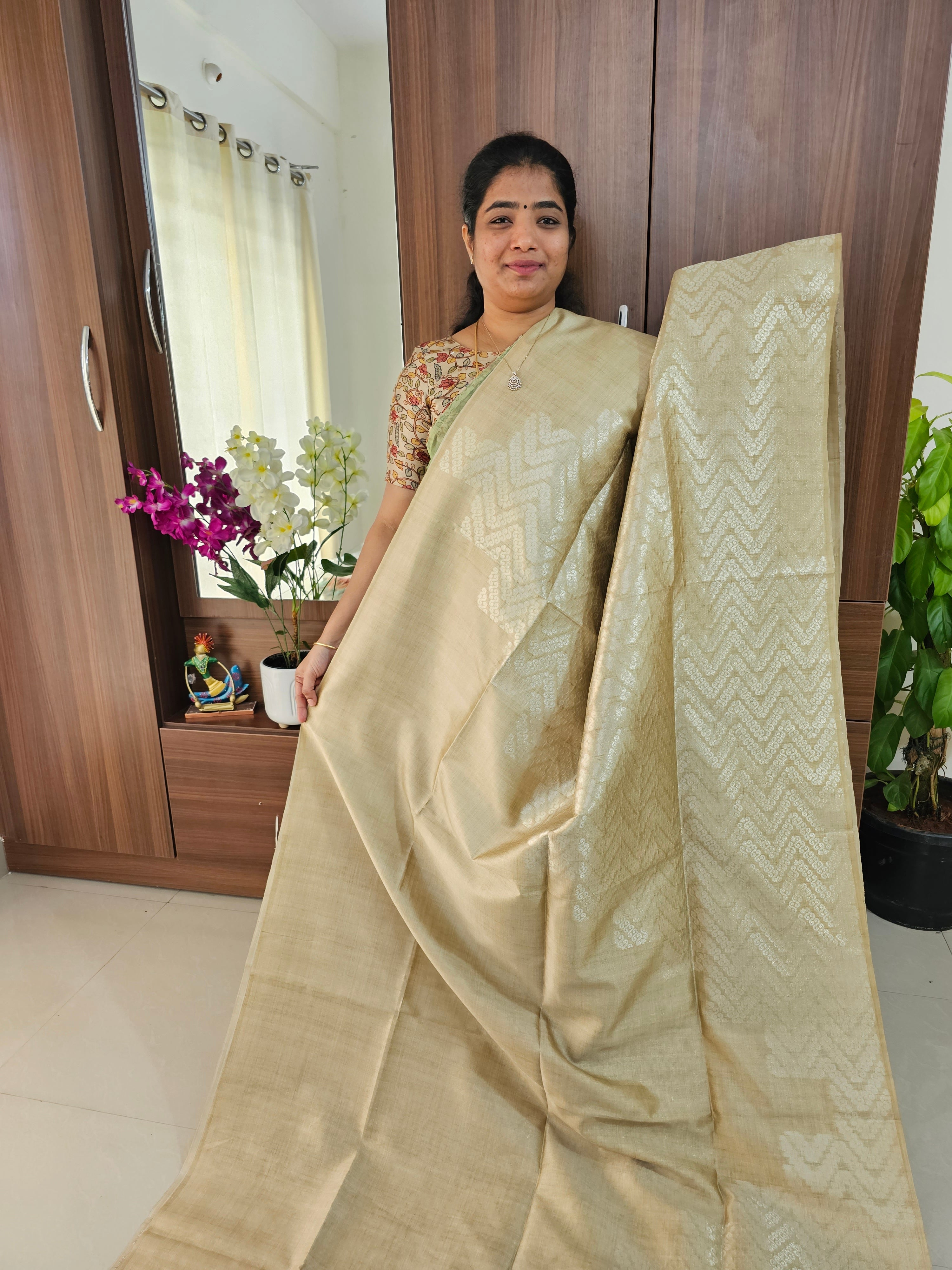 Semi Maandu Tussar Zari Weaving Saree - Pastel Wheat Shade – Looms Legacy